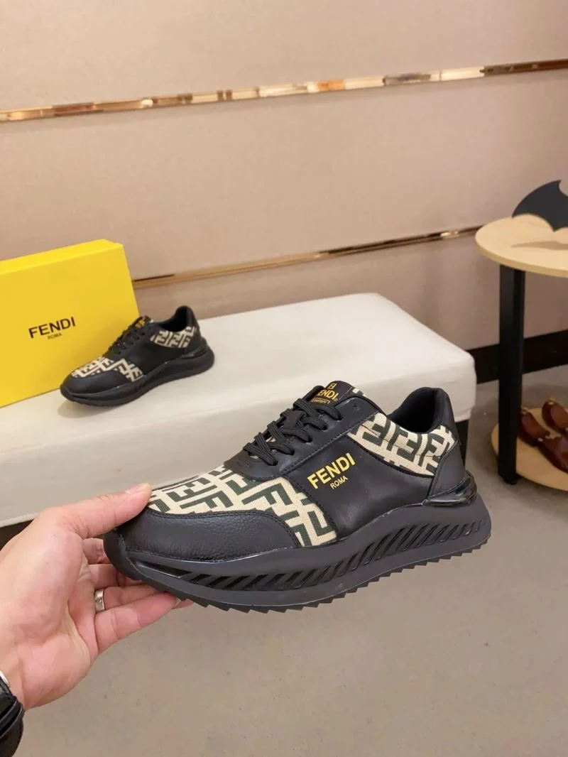 Top mirror Fendi Low Shoes