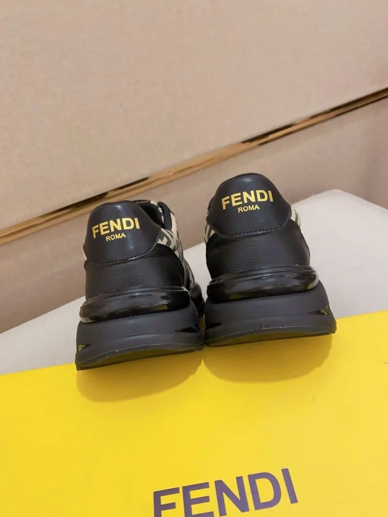 Top mirror Fendi Low Shoes