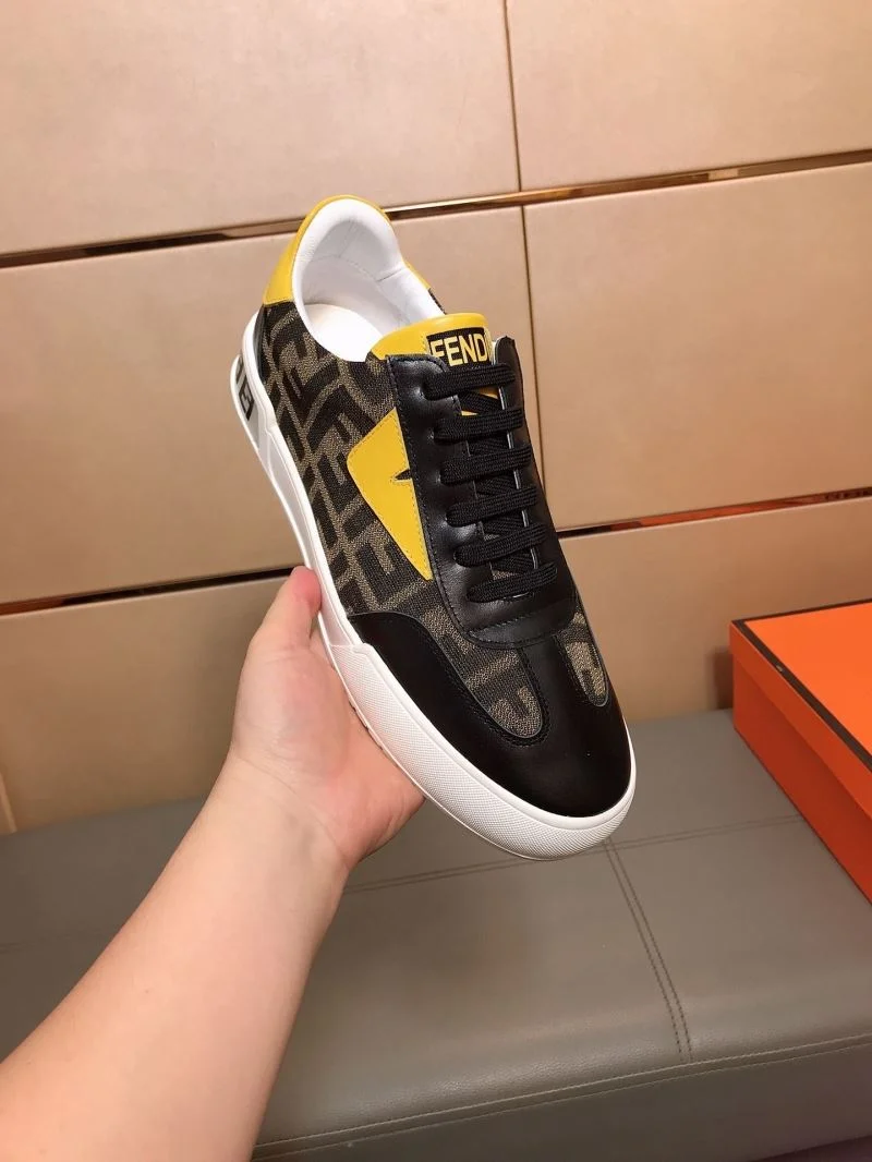 Top mirror Fendi Low Shoes