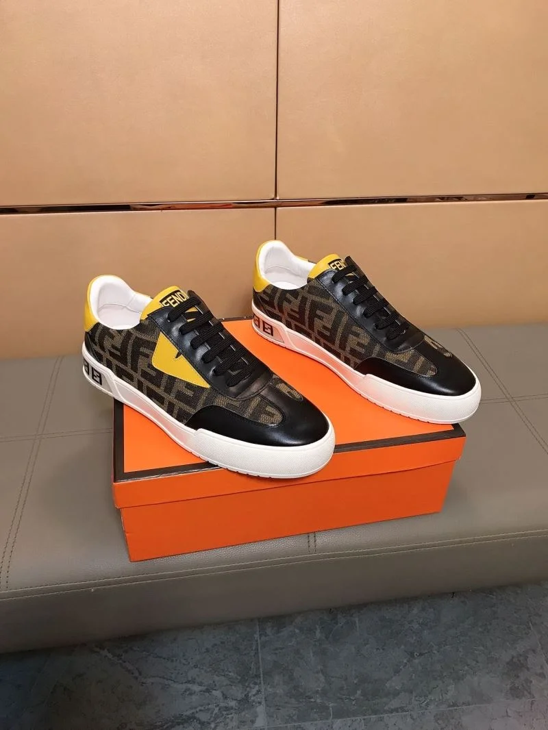 Top mirror Fendi Low Shoes