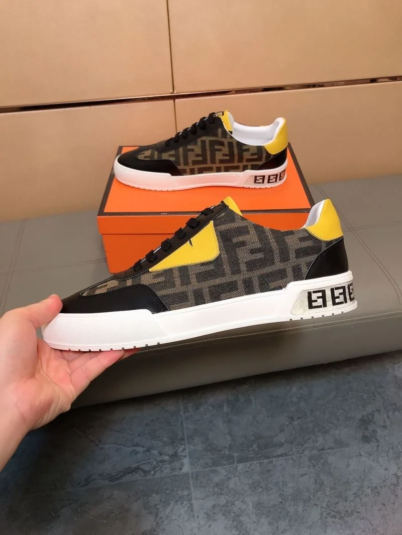 Top mirror Fendi Low Shoes