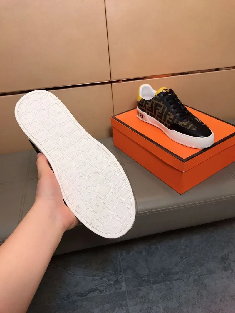 Top mirror Fendi Low Shoes