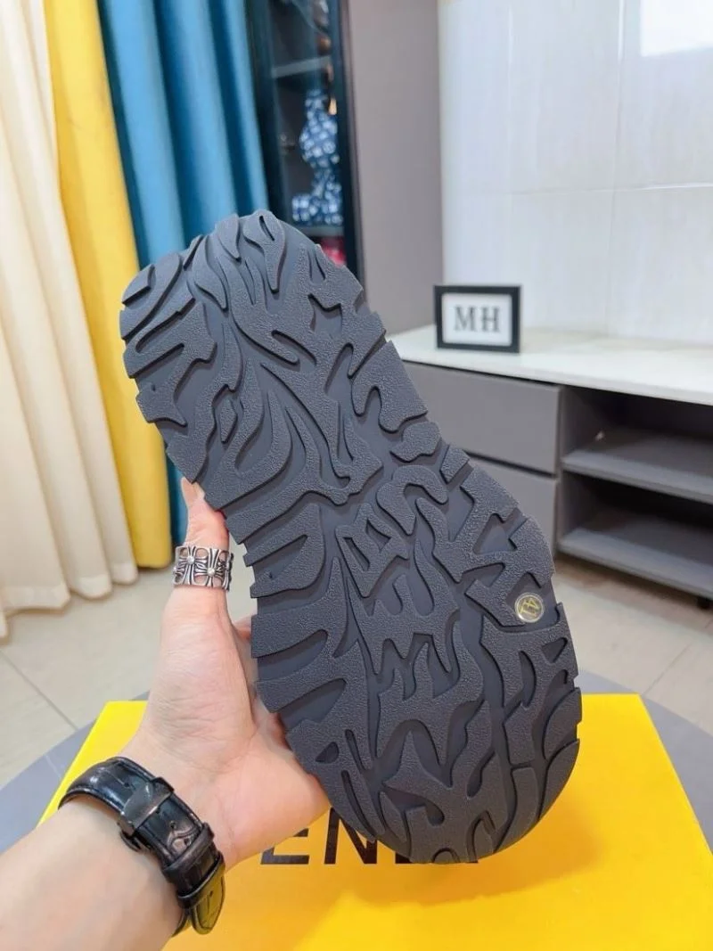 High accuracy Fendi Low Shoes