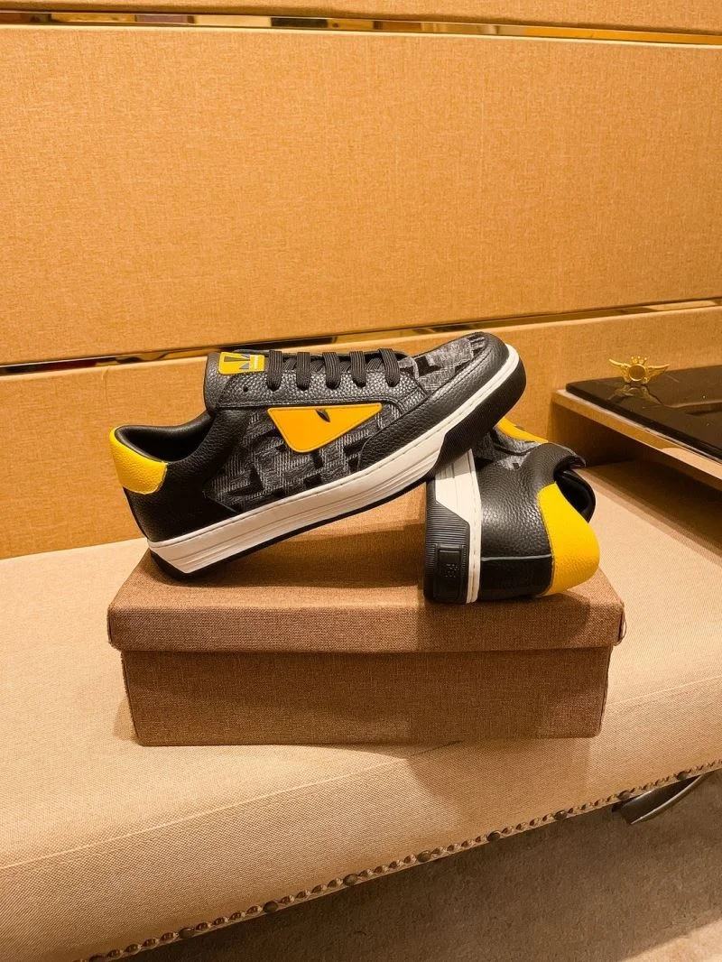 Top mirror Fendi Low Shoes