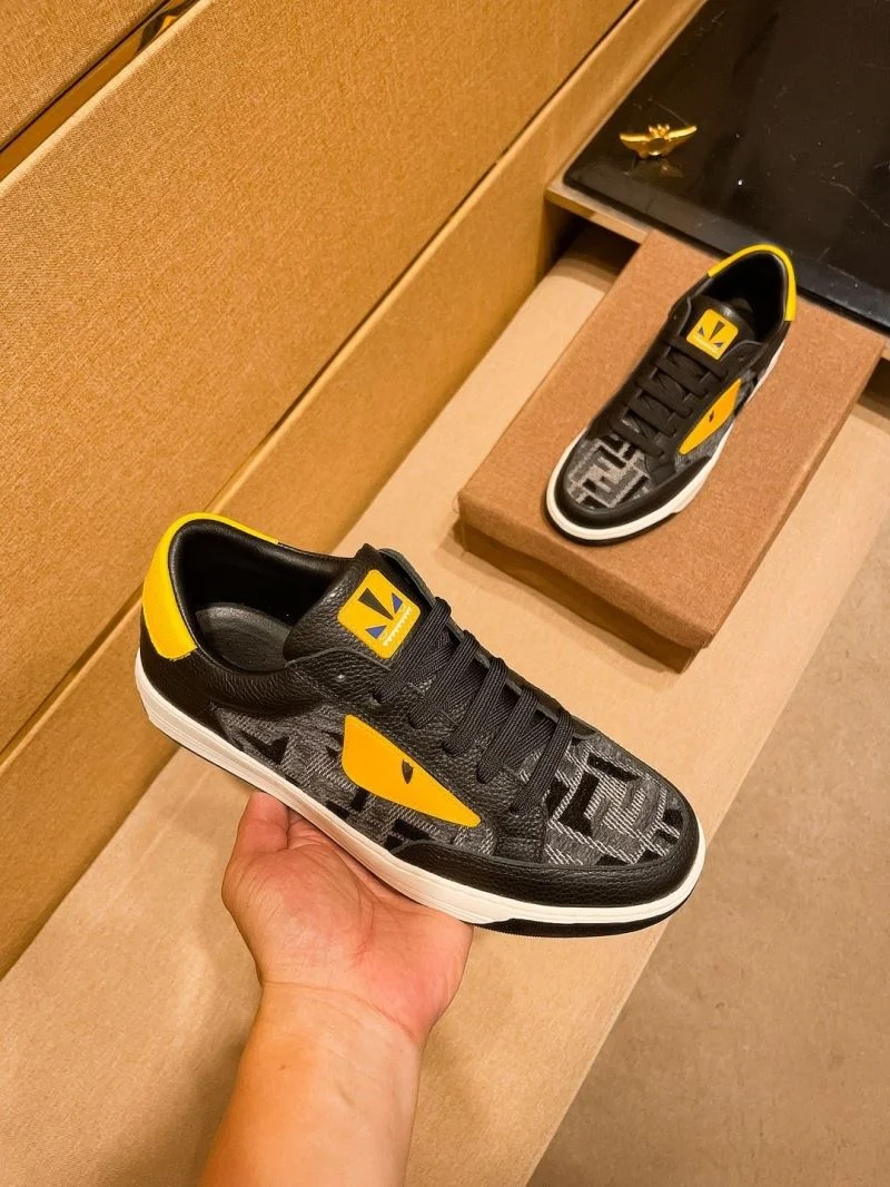 Top mirror Fendi Low Shoes