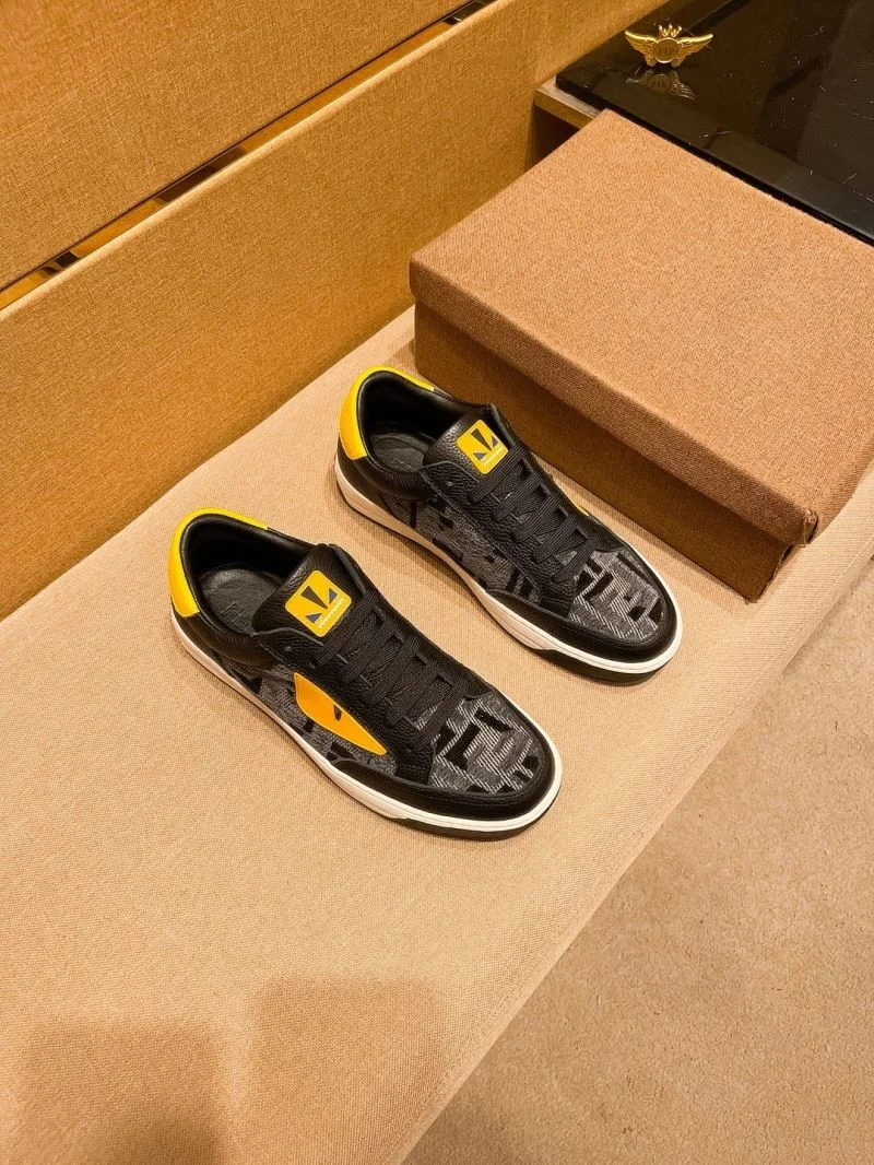 Top mirror Fendi Low Shoes