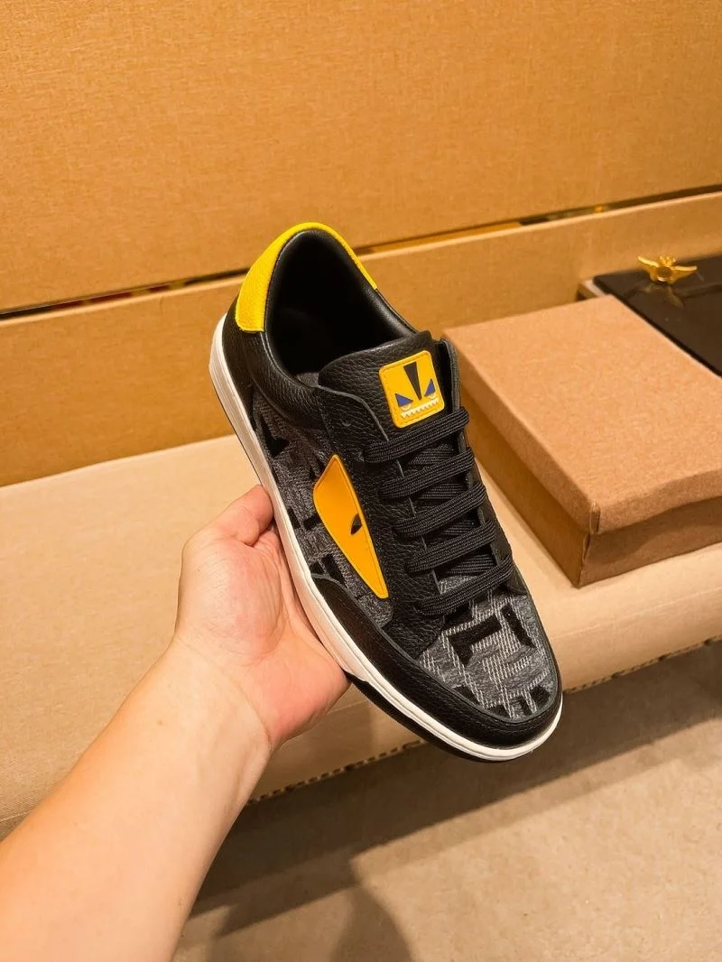 Top mirror Fendi Low Shoes