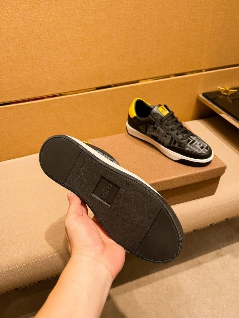 Top mirror Fendi Low Shoes