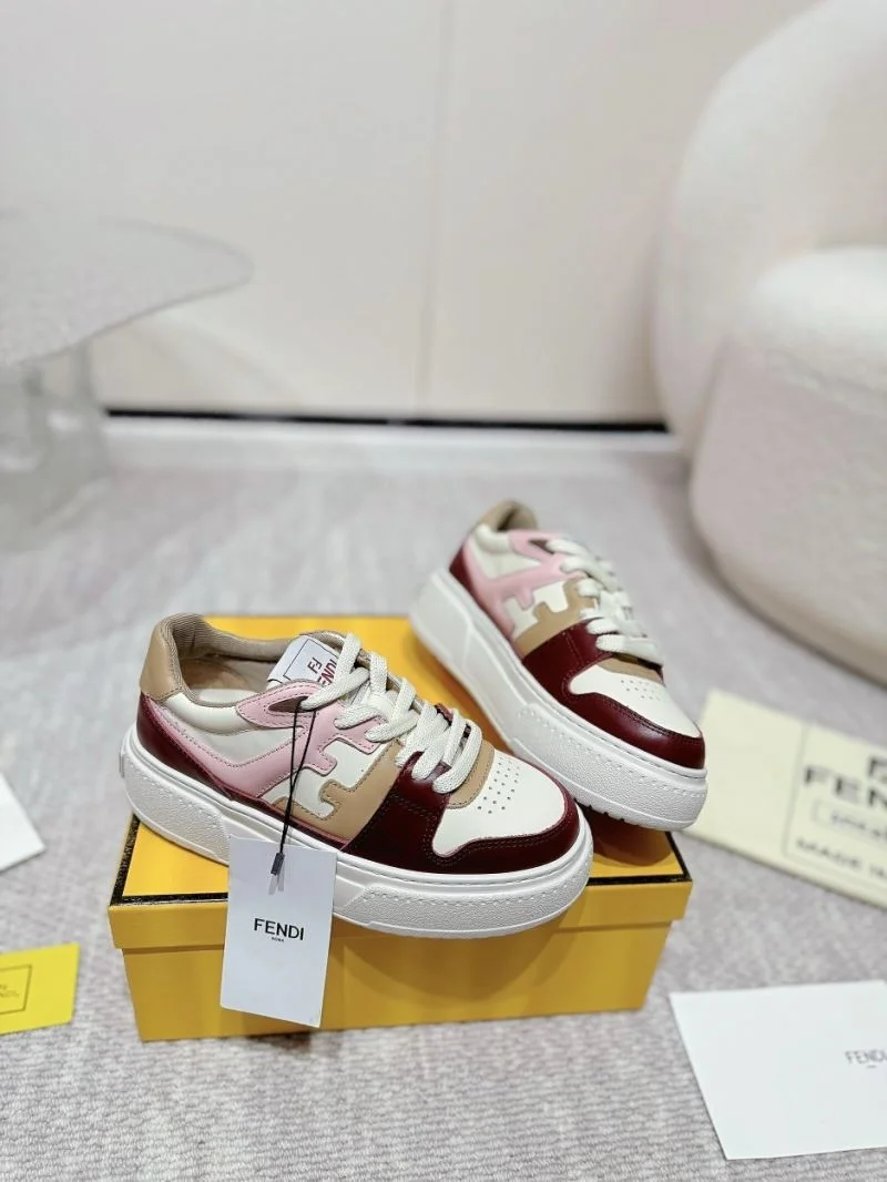 Top mirror Fendi Low Shoes