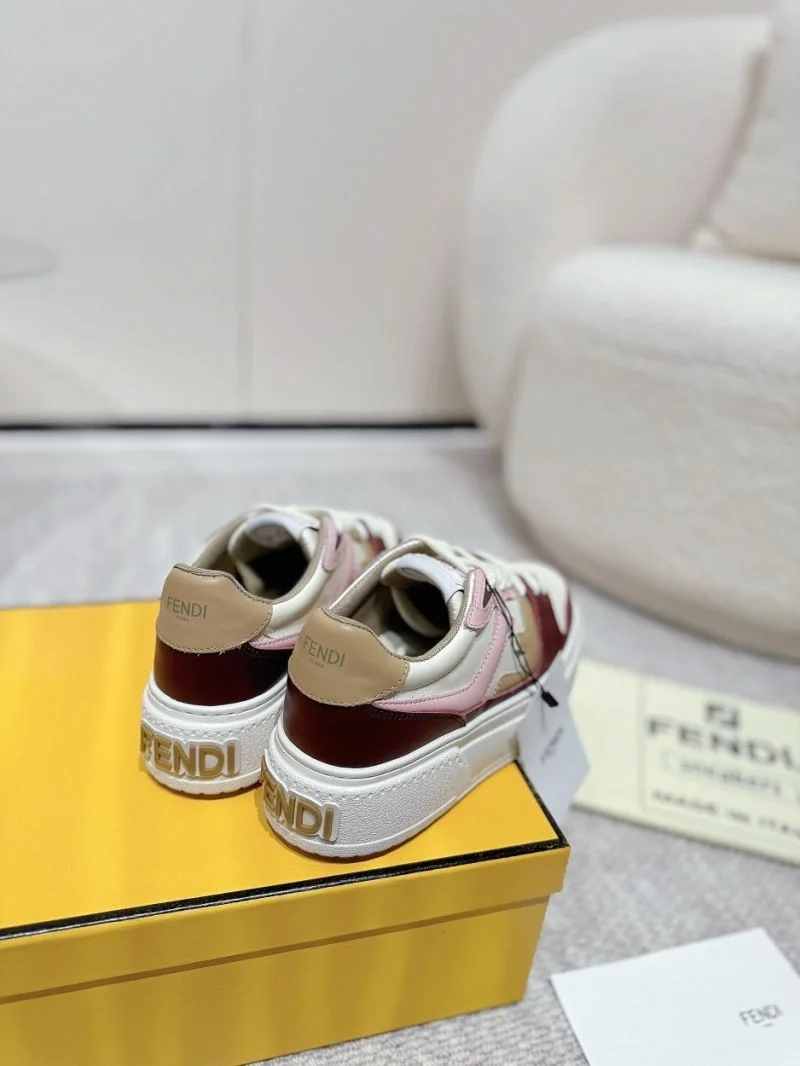 Top mirror Fendi Low Shoes