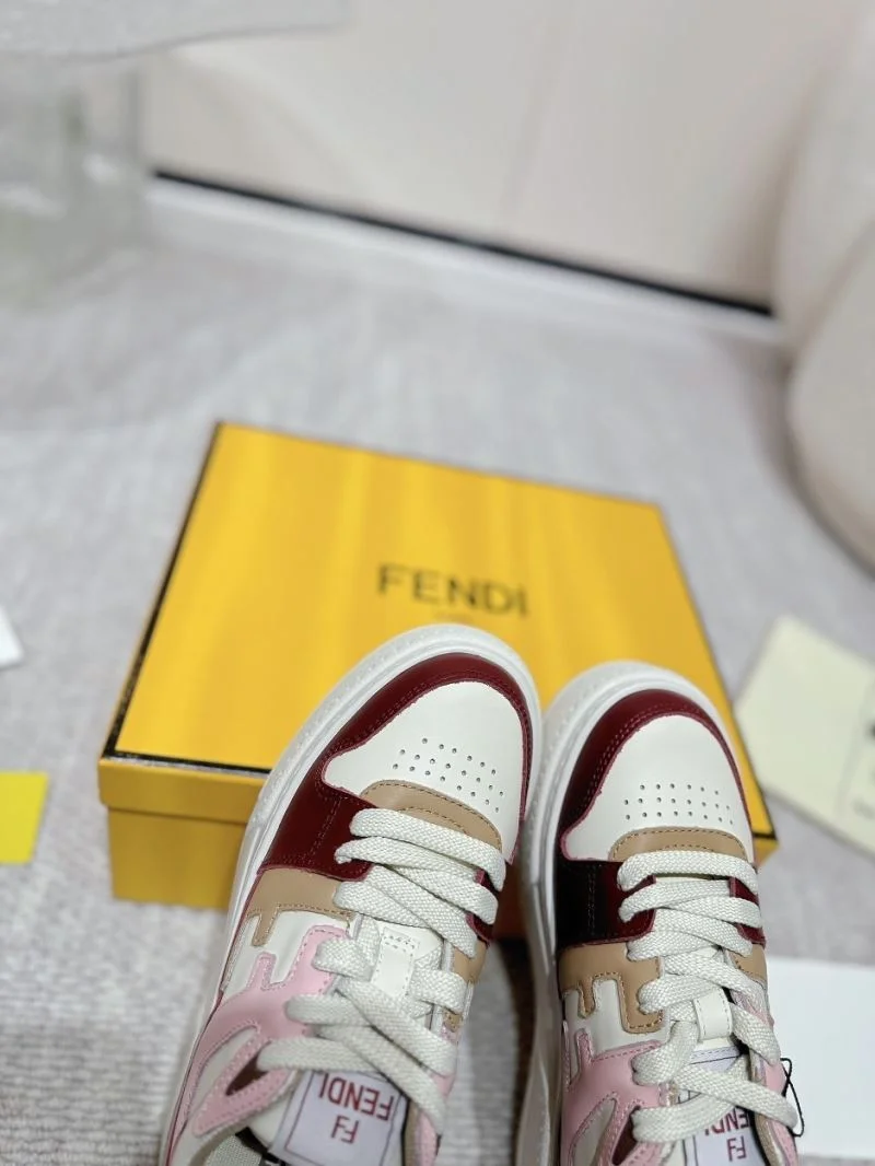 Top mirror Fendi Low Shoes