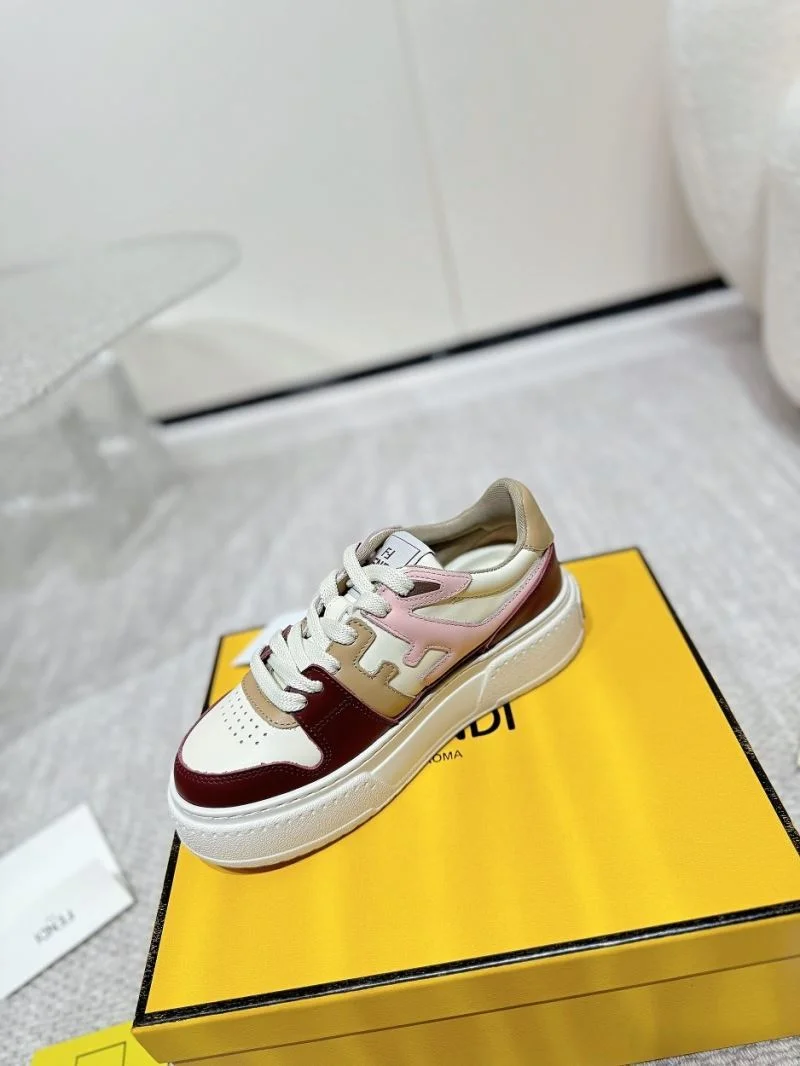 Top mirror Fendi Low Shoes