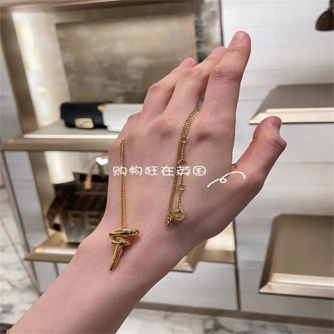 Affordable Fendi Necklaces