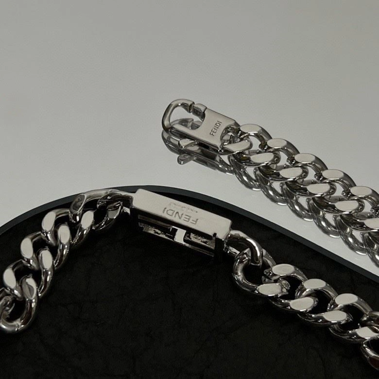 Low-cost Fendi Necklaces