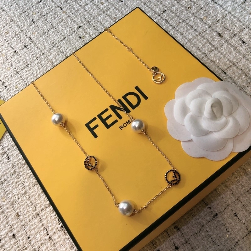 1:1 copy Fendi Necklaces