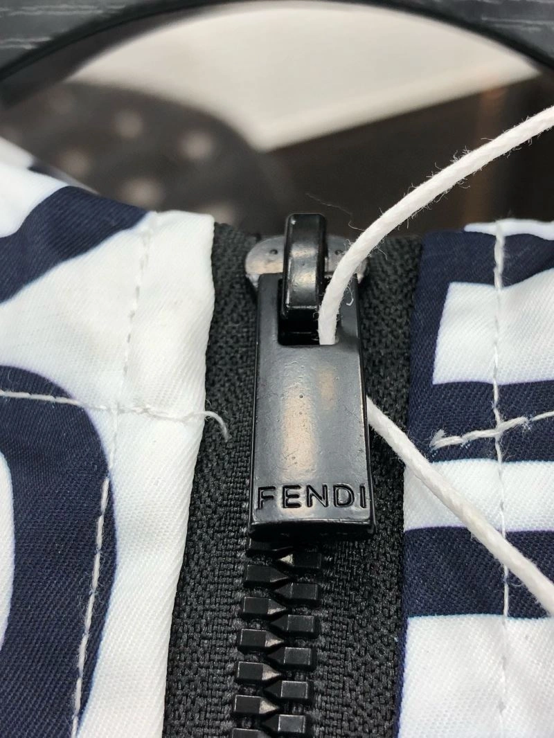 Top mirror Fendi Outwear