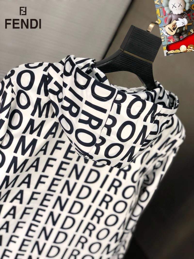 Top mirror Fendi Outwear