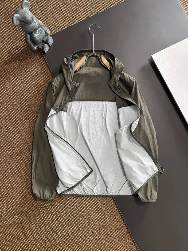 Top mirror Fendi Outwear