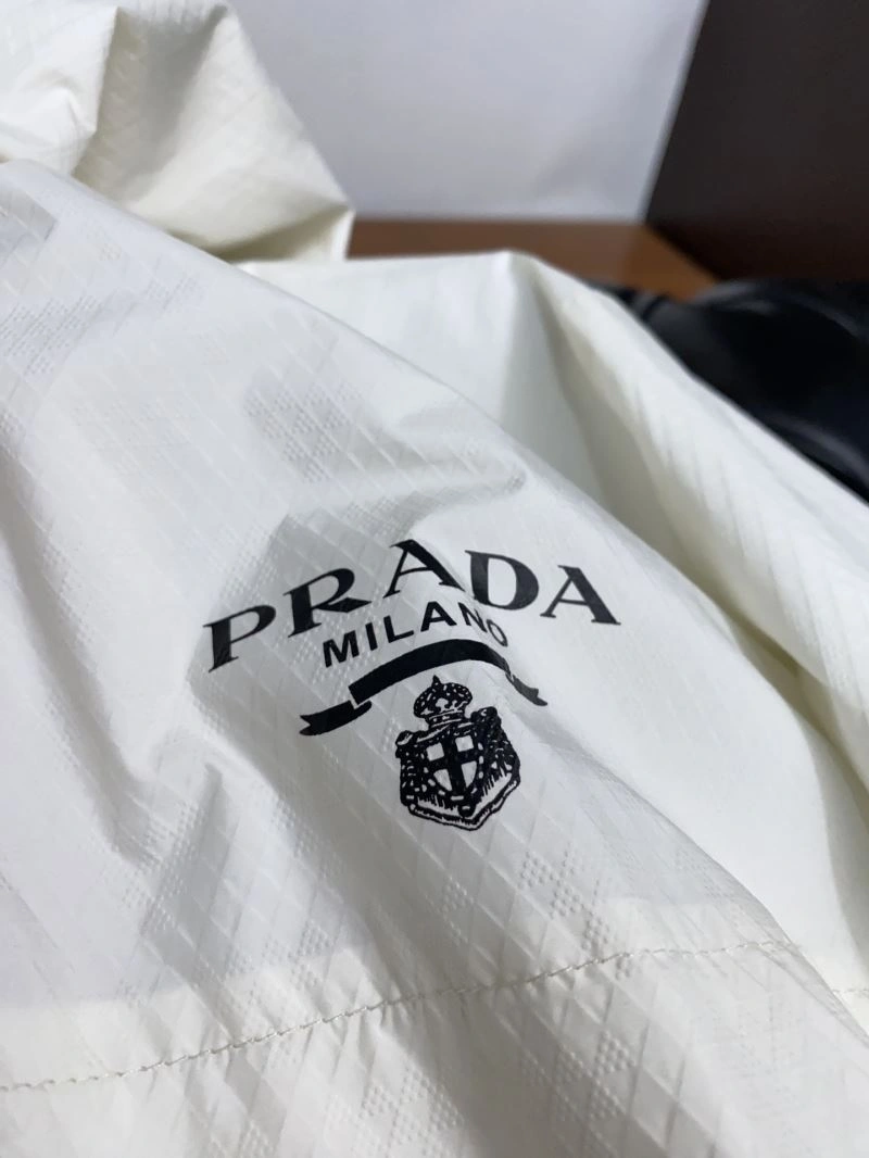 Official Fendi Outwear
