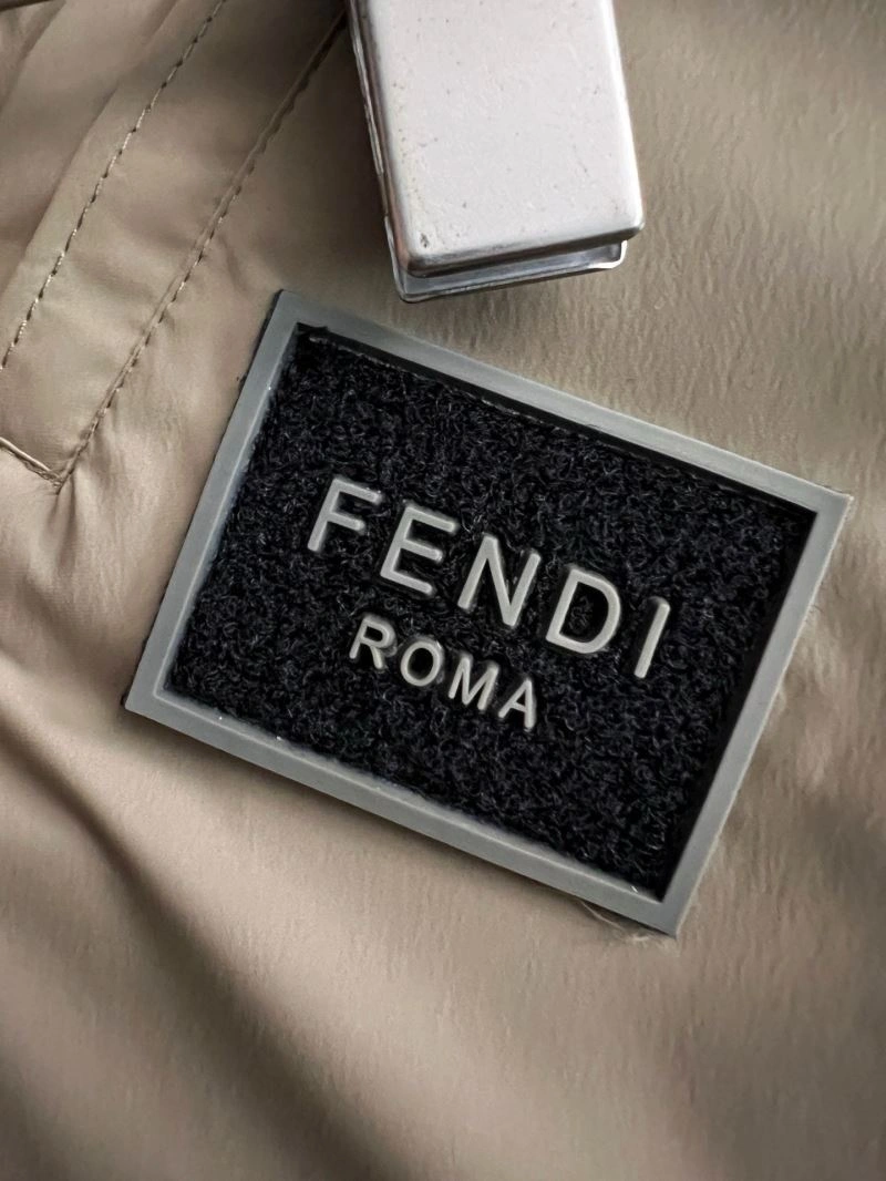 Top mirror Fendi Outwear