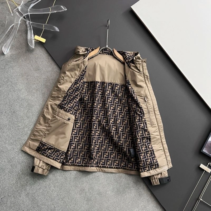 Top mirror Fendi Outwear