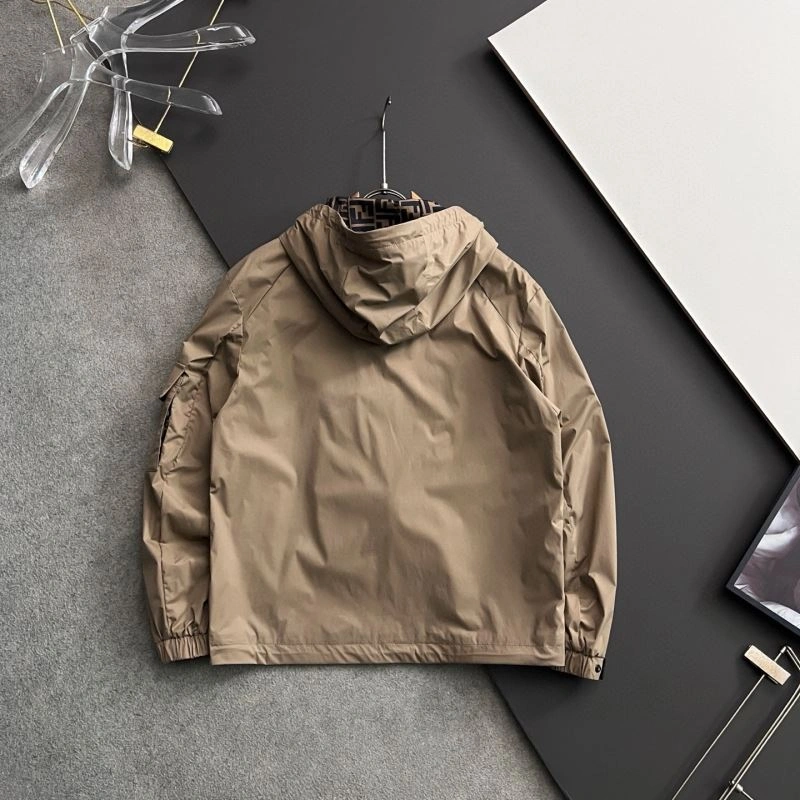 Top mirror Fendi Outwear