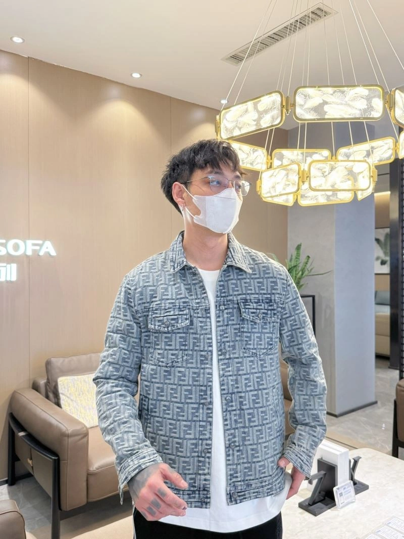 Top mirror Fendi Outwear