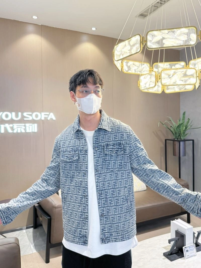 Top mirror Fendi Outwear