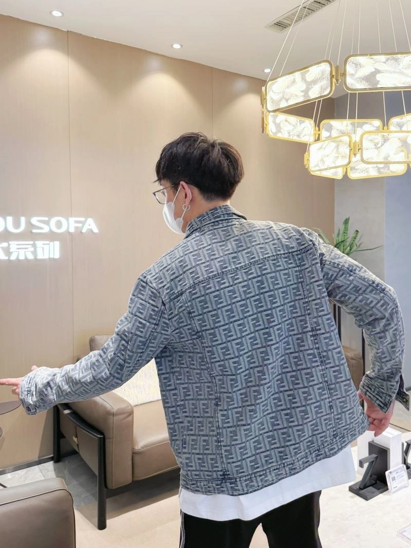 Top mirror Fendi Outwear