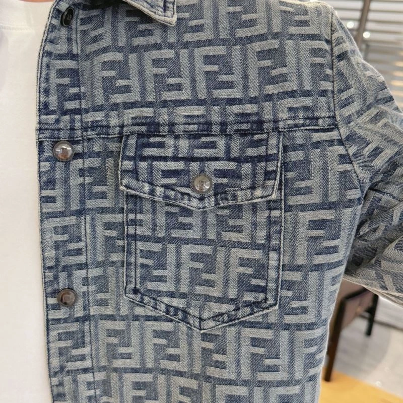 Top mirror Fendi Outwear