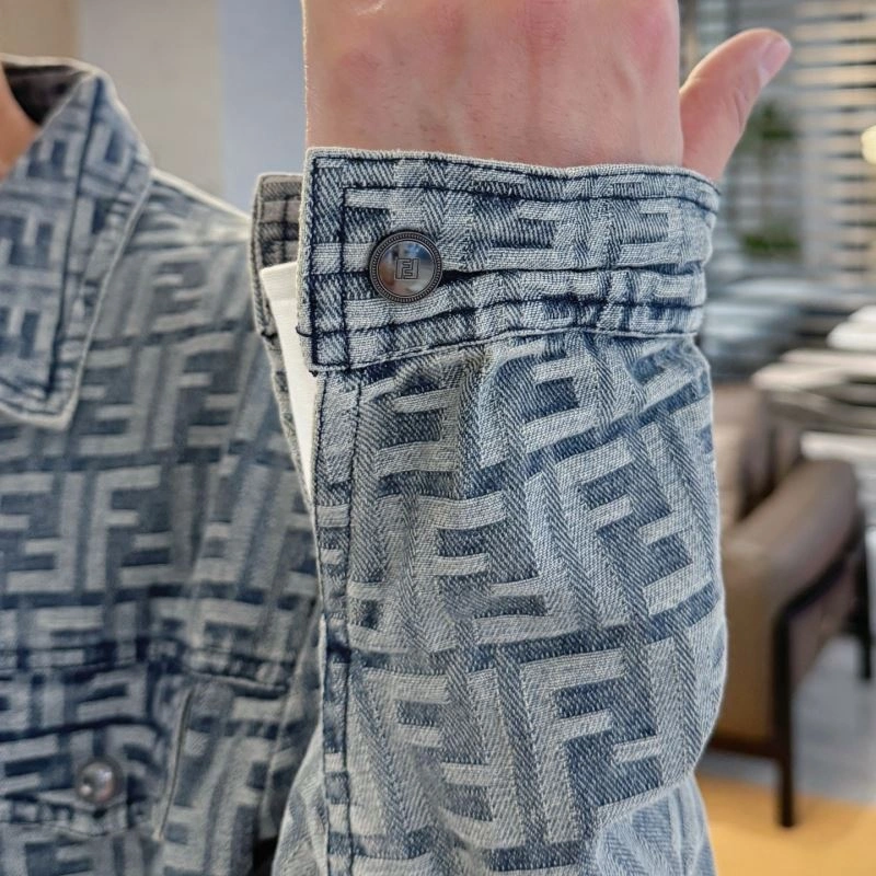 Top mirror Fendi Outwear