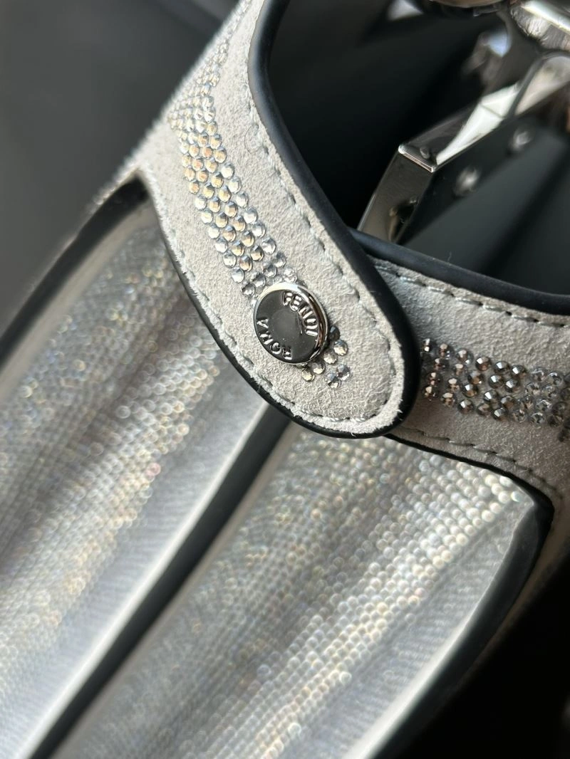 Inexpensive Fendi Peekaboo Bags