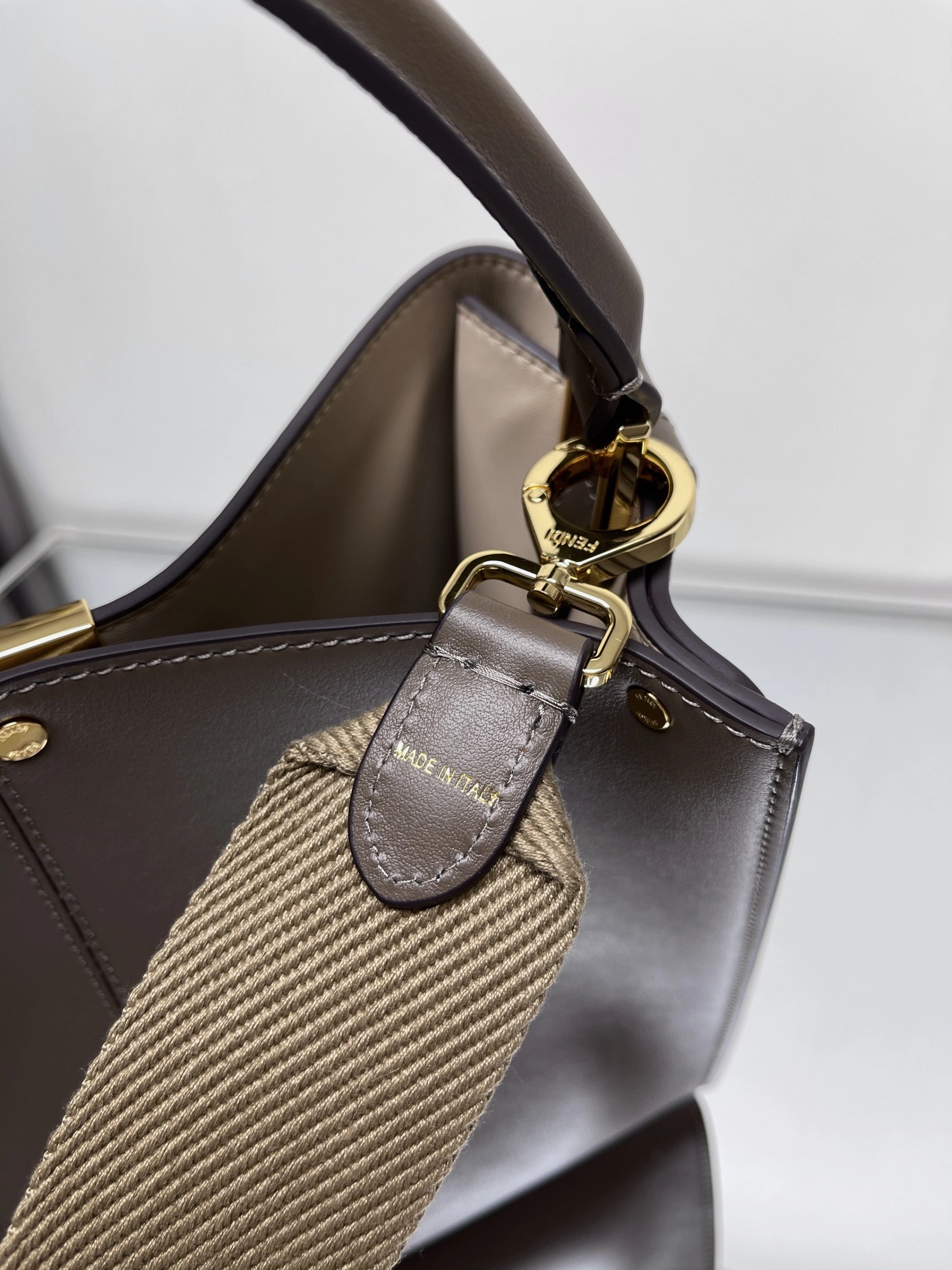 Top match Fendi Peekaboo Bags
