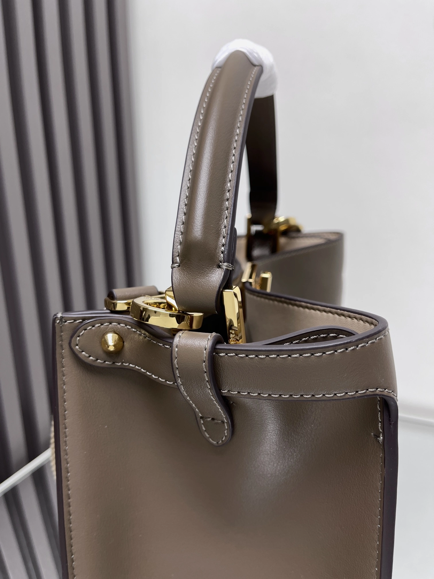Top match Fendi Peekaboo Bags