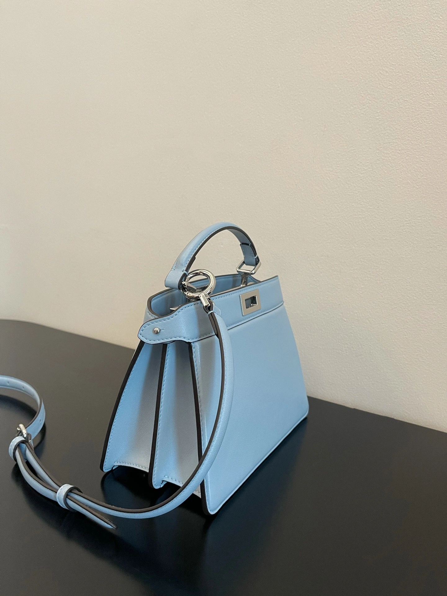 1:1 copy Fendi Peekaboo Bags
