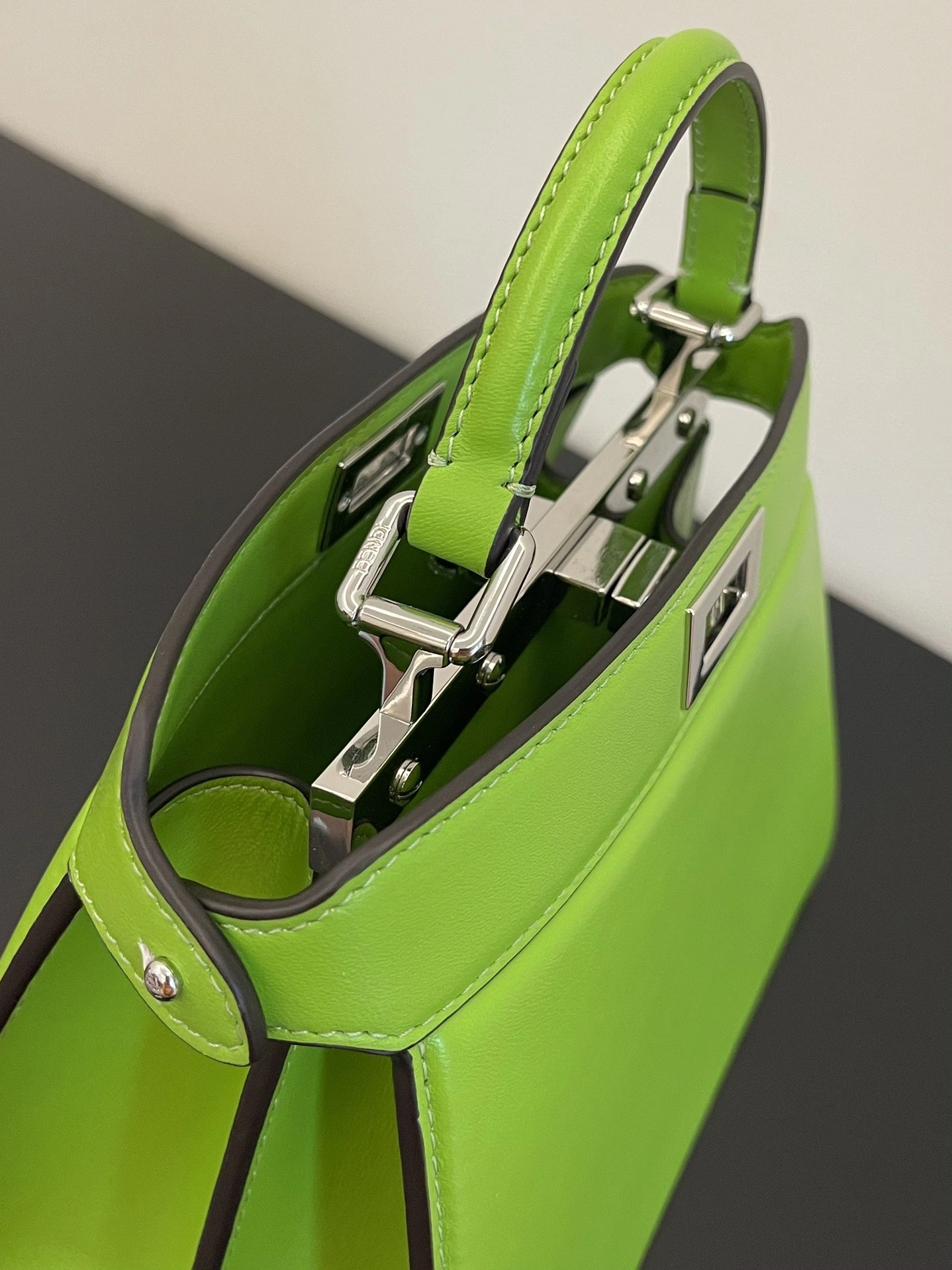 Top mirror Fendi Peekaboo Bags