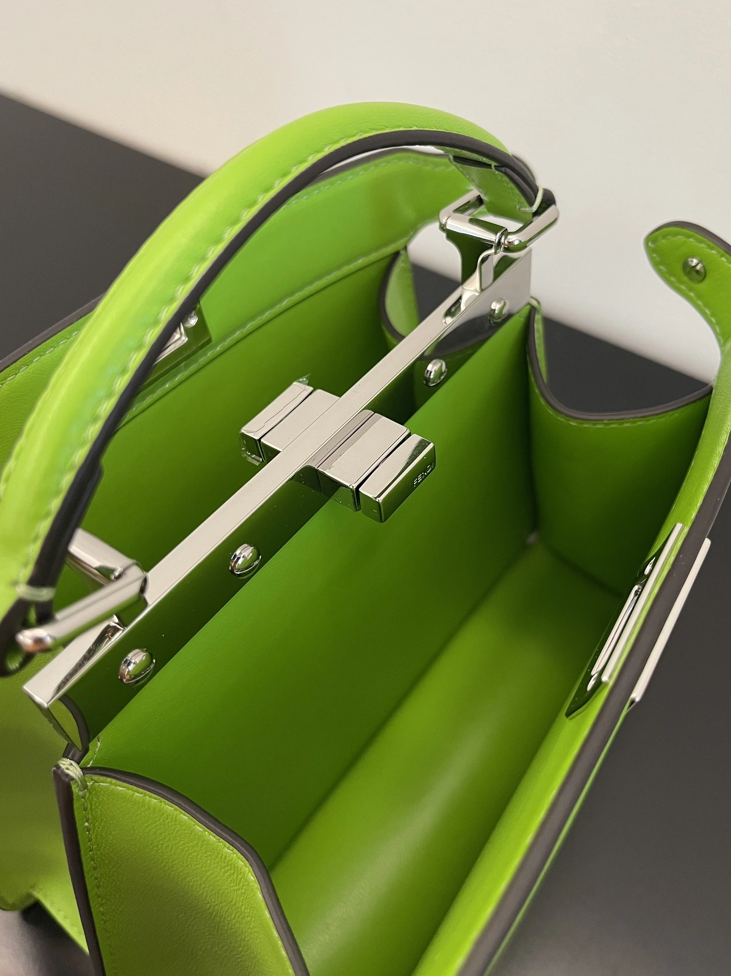 Top mirror Fendi Peekaboo Bags