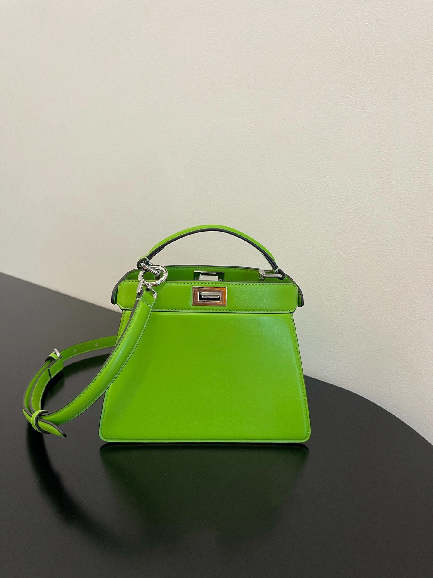 Top mirror Fendi Peekaboo Bags