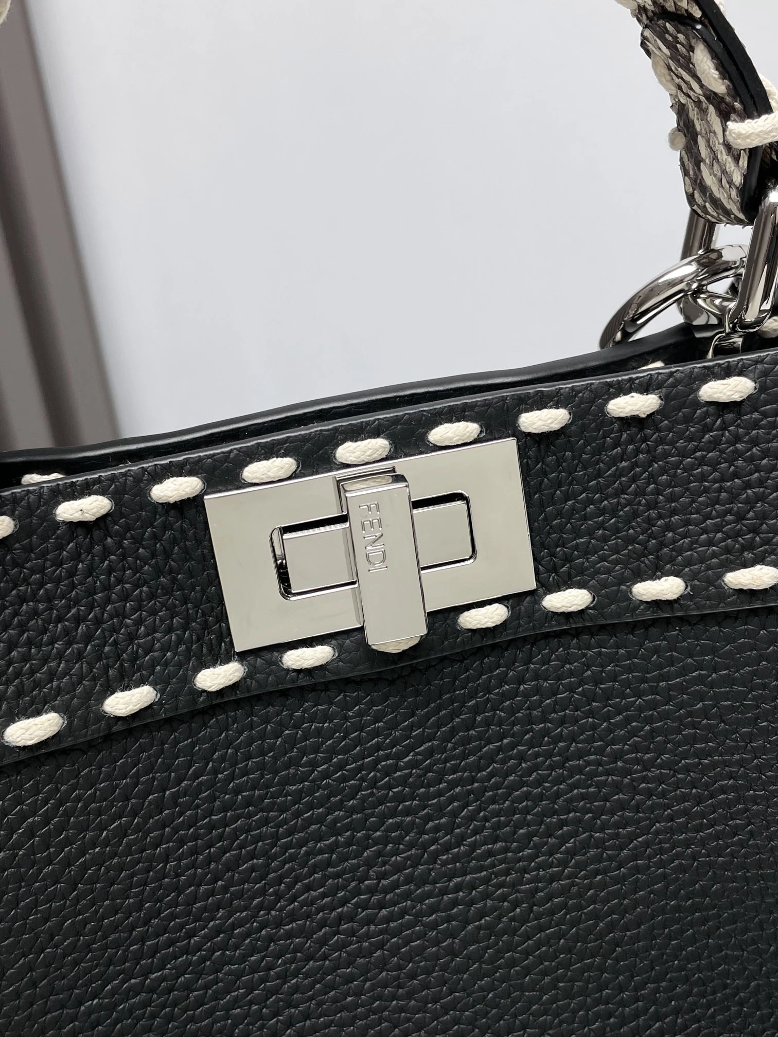 Top match Fendi Peekaboo Bags