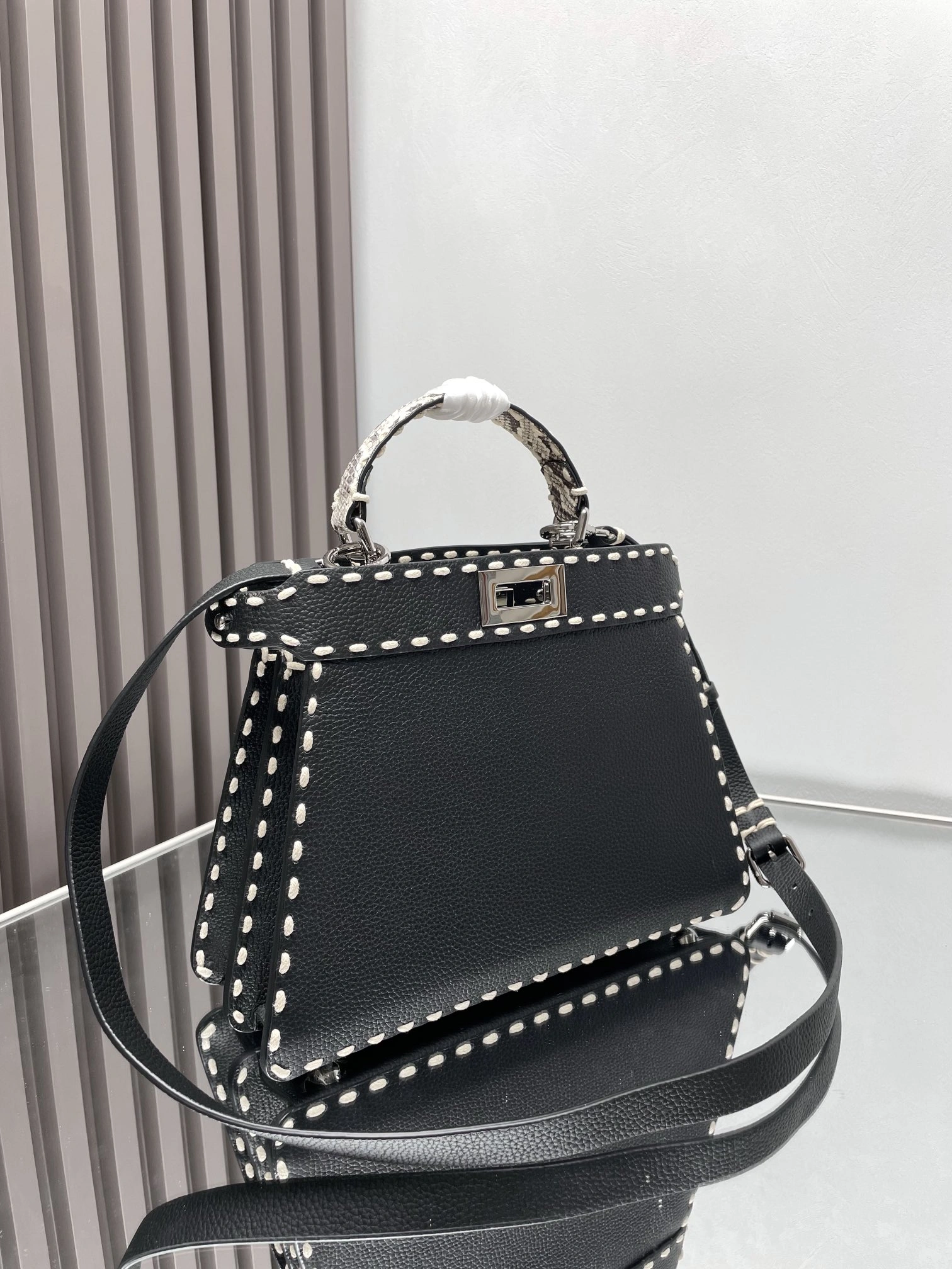 Top match Fendi Peekaboo Bags
