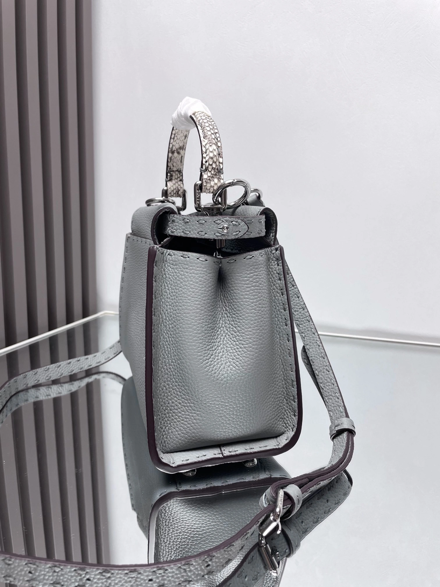 1:1 copy Fendi Peekaboo Bags
