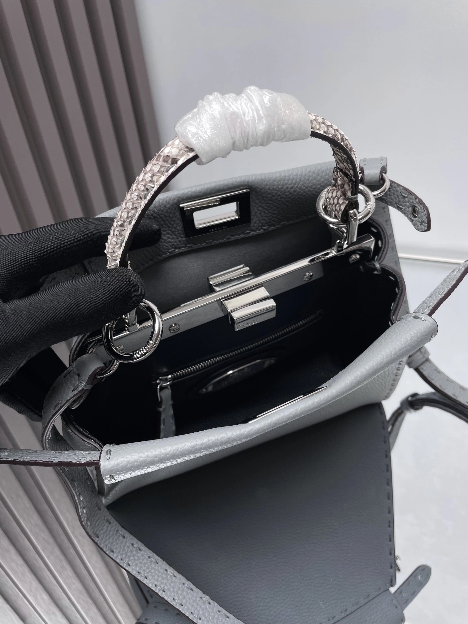 1:1 copy Fendi Peekaboo Bags