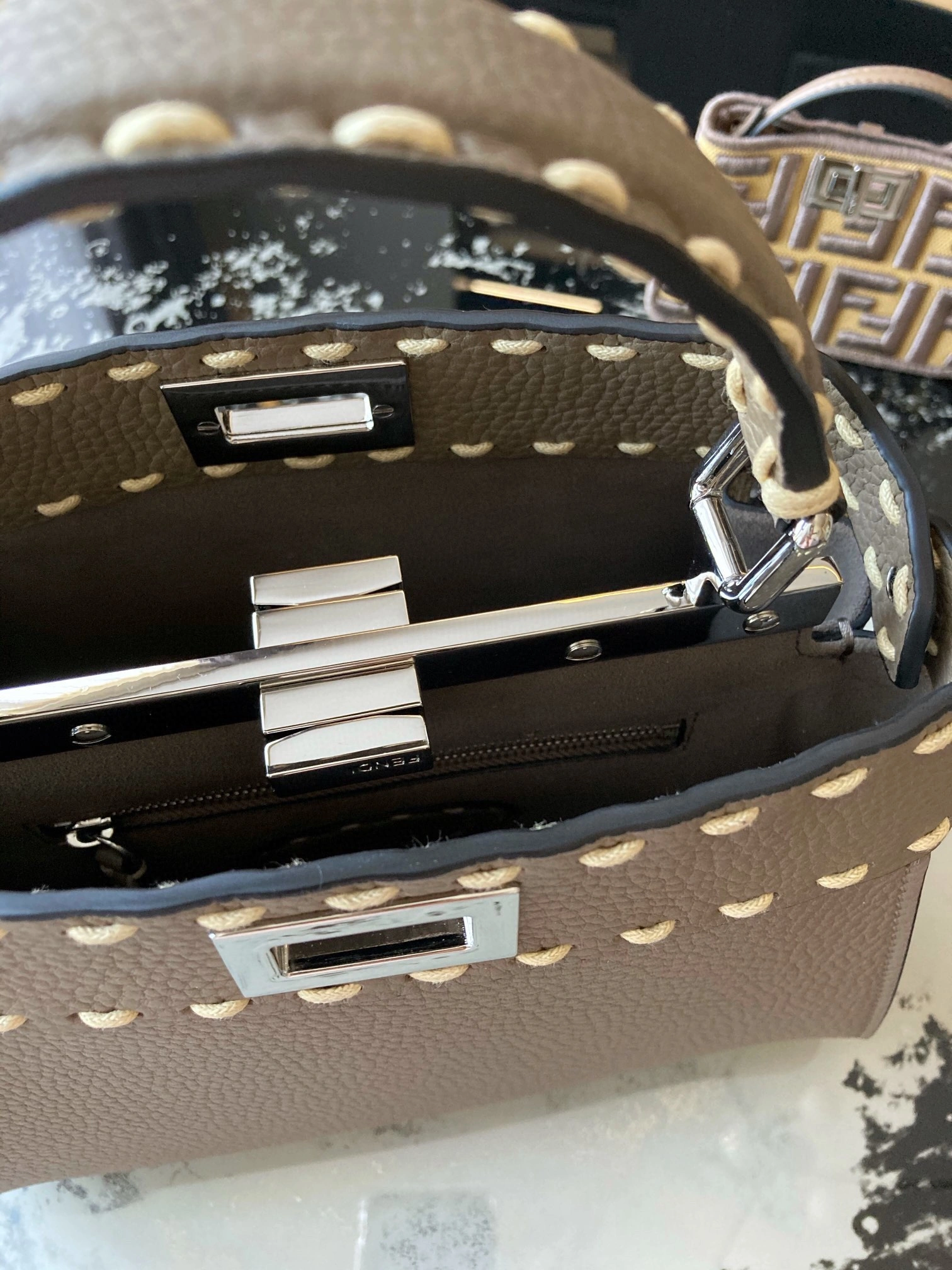 Top mirror Fendi Peekaboo Bags