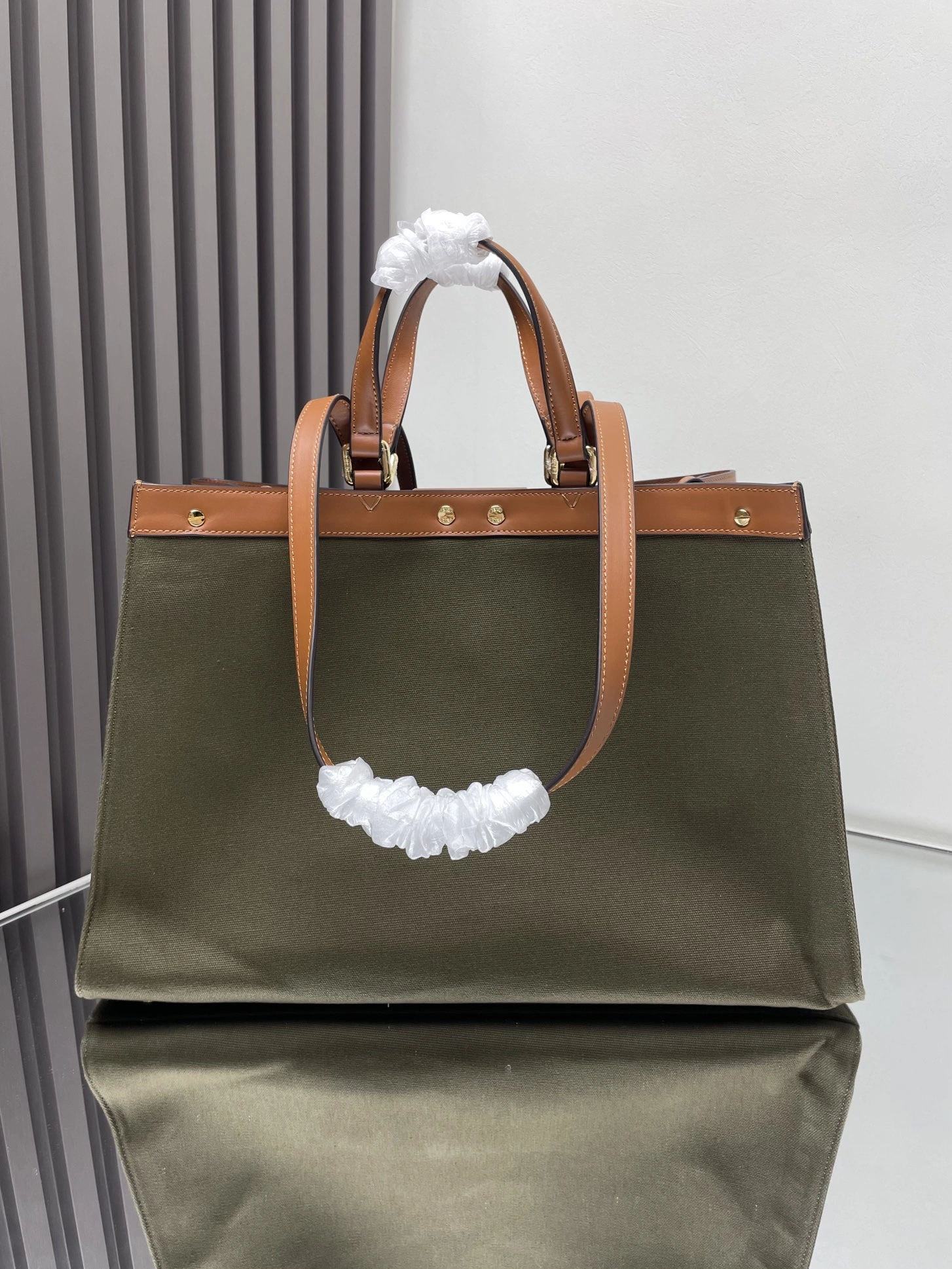 Economical Fendi Peekaboo Bags