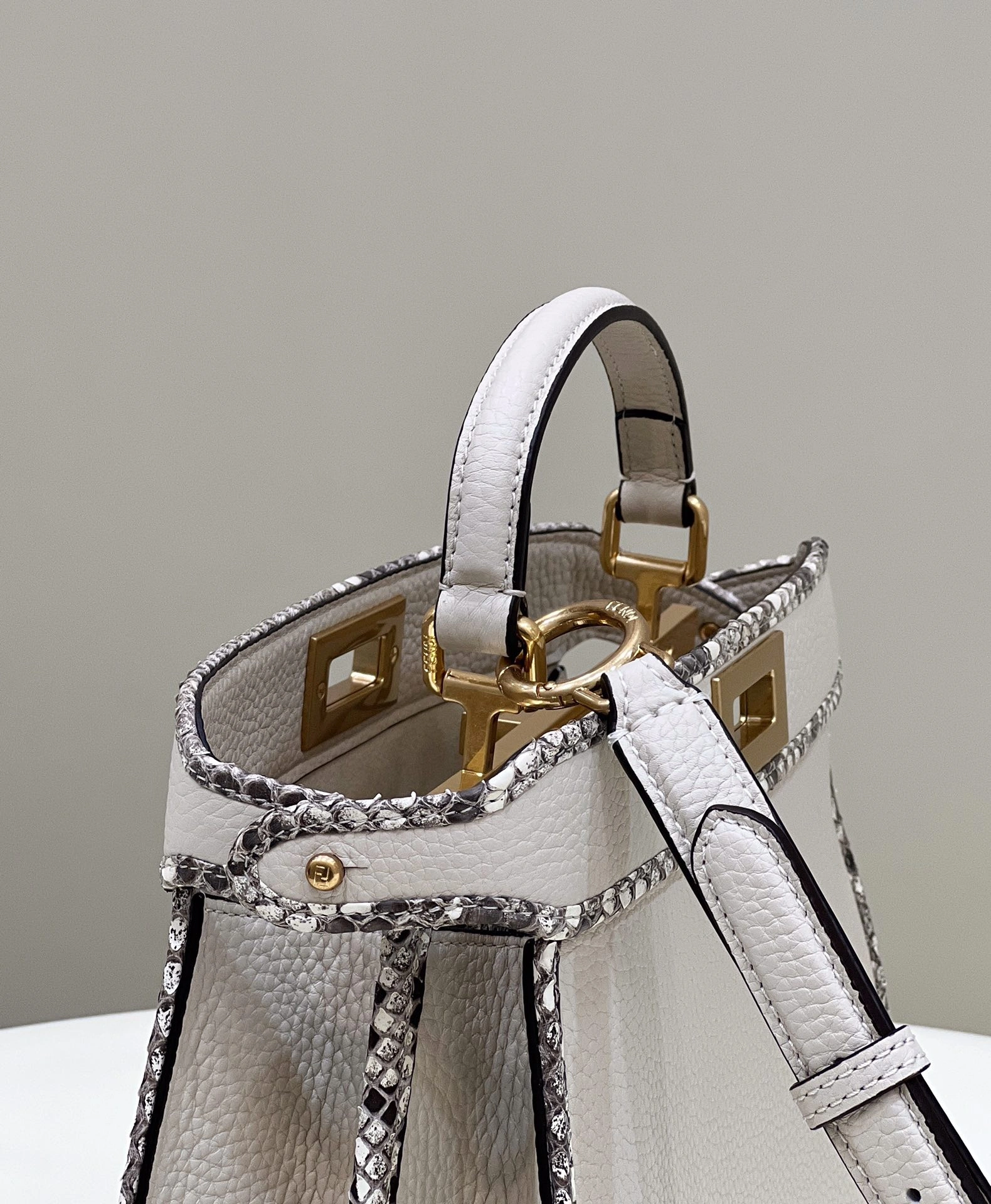 Exact replica Fendi Peekaboo Bags