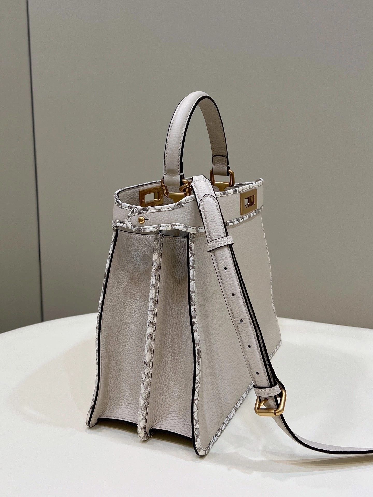 Bargain Fendi Peekaboo Bags