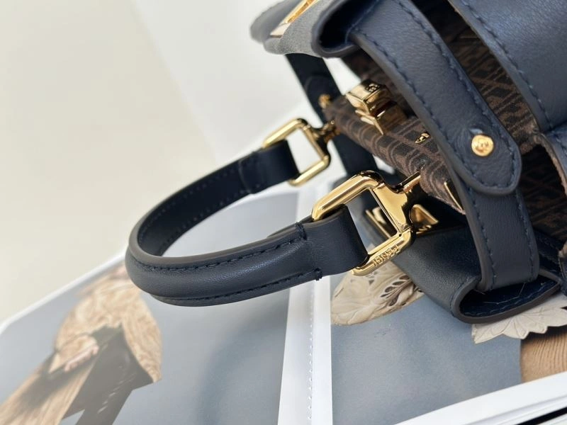 Top match Fendi Peekaboo Bags