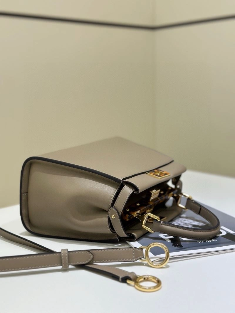 Accurate model Fendi Peekaboo Bags