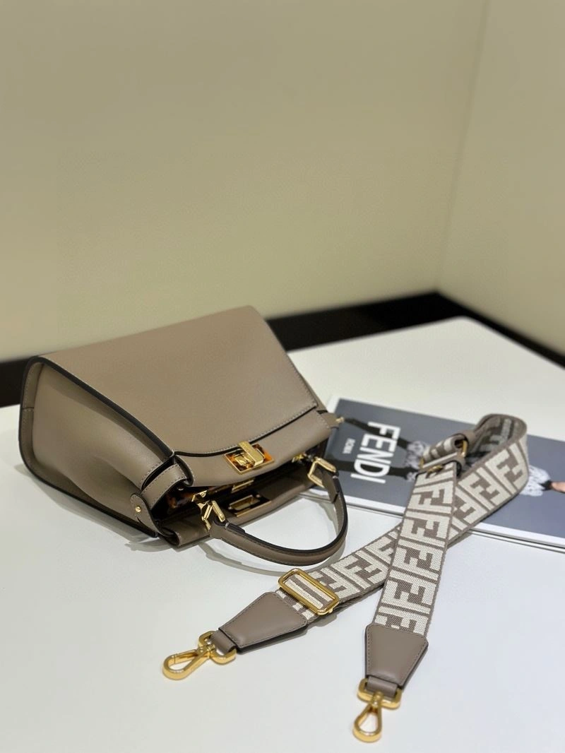 Accurate model Fendi Peekaboo Bags