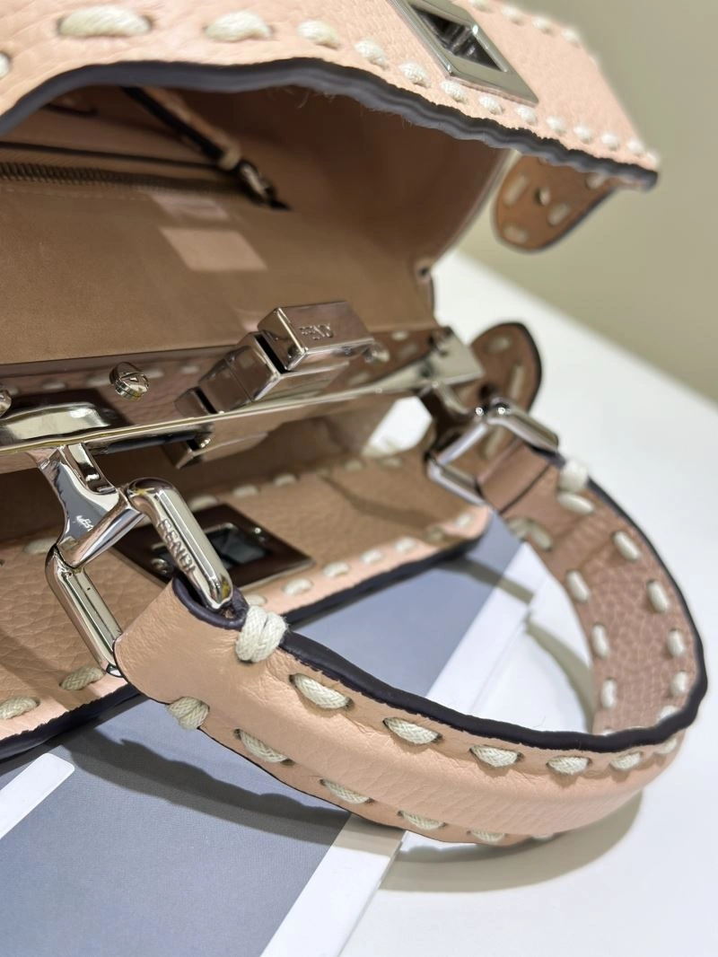 Accurate model Fendi Peekaboo Bags